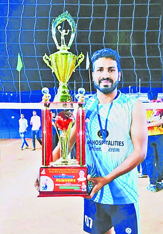 అంతర్జాతీయ వాలీబాల్‌ పోటీలకు వర్రె శ్రీనాథ్‌రెడ్డి ఎంపిక | Srinath ...