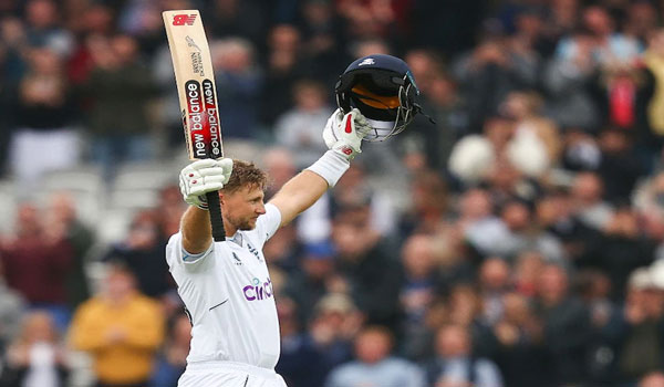 టెస్టుల్లో 10 వేల పరుగుల మైలురాయి చేరుకున్న Joe Root | Joe Root Becomes ...