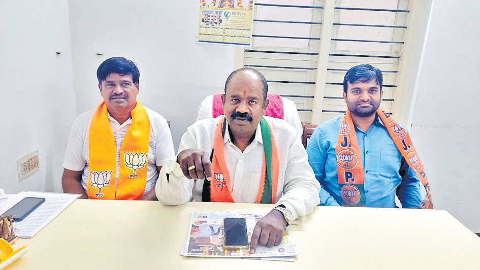 వర్షాలతో ప్రజల అవస్థలు పట్టించుకోకుండా.. మోదీపై విమర్శలా? | Sama Ranga ...