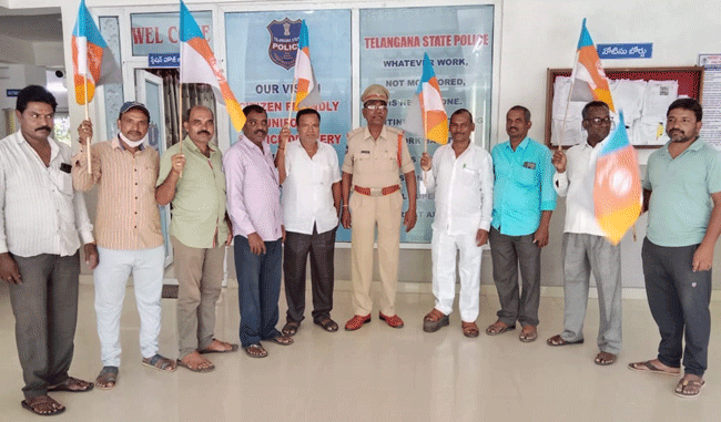ప్రగతి భవన్‌ ముట్టడికి వెళ్తున్న విశ్వబ్రాహ్మణుల అరెస్ట్‌ | Arrest of ...