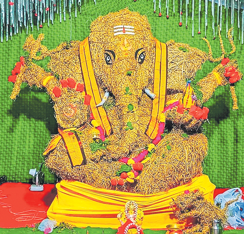 విఘ్నేశ్వరుడికి విశేష పూజలు | Special worship to Lord Vigneshwar-MRGS ...