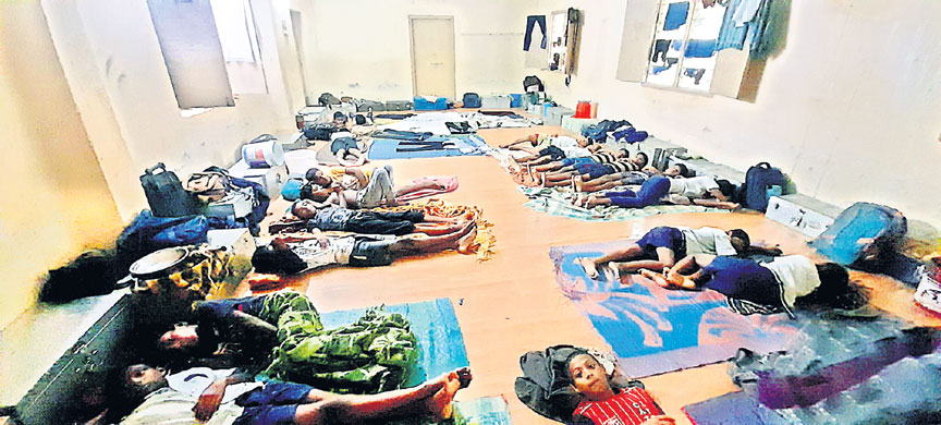 తానాం బీసీ బాలుర హాస్టల్‌లో కలుషిత ఆహారం | tanam bc balura hostel ...