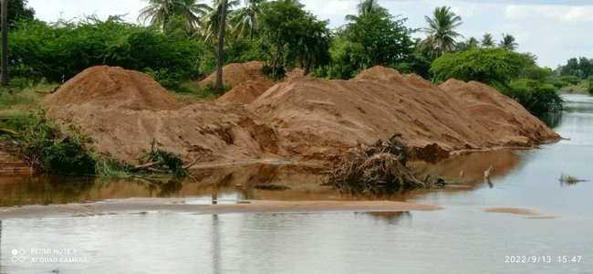 అధికారిక ఇసుక దందా..! | Official Sand Danda-MRGS-AndhraPradesh