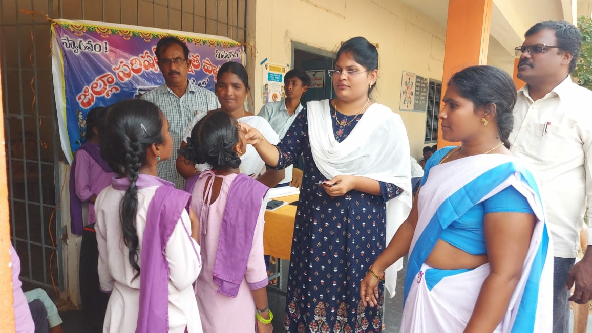 నులిపురుగుల మాత్రల పంపిణీ | nuli purugula matrala papini-MRGS-AndhraPradesh