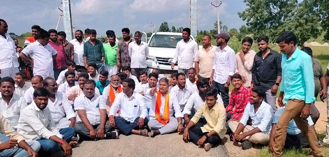 బ్యాతోల్‌లో దసరా వేడుకల స్థల వివాదం | Controversy over the venue of ...