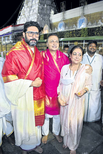 శ్రీవారి సేవలో..... | In the service of Sriva-NGTS-AndhraPradesh