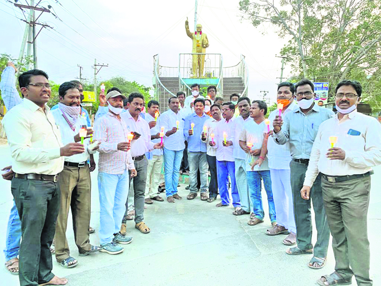 దేవపుత్ర మృతి దళిత సమాజానికి తీరనిలోటు | Devaputra death was a tragedy ...