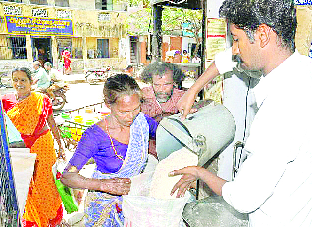 ఉచితంగా రేషన్‌ బియ్యం | Ration rice for free