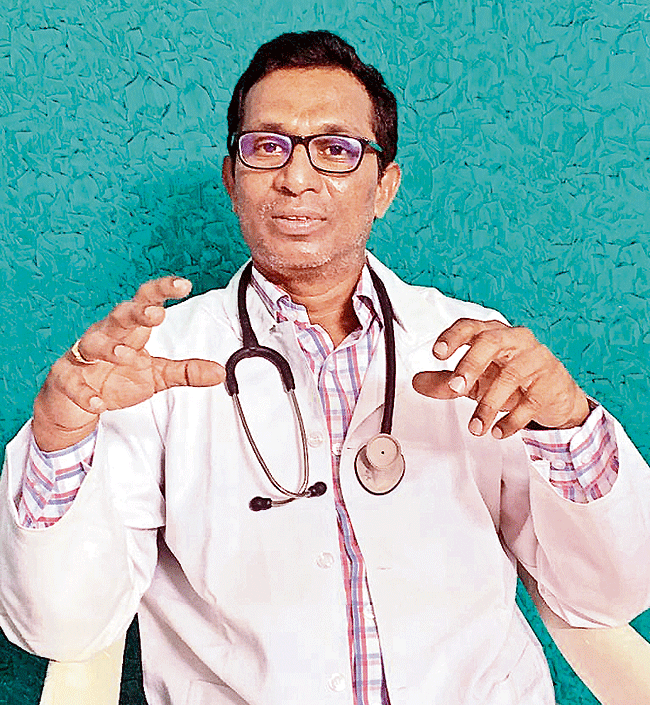 ఆయుర్వేదంలోనూ కరోనాకు చికిత్స | doctor ravinder reddy