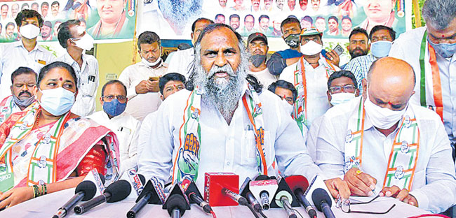 రైతులకు పరిహారం చెల్లించేవరకూ పోరాటం Fight Until Farmers Are Compensated