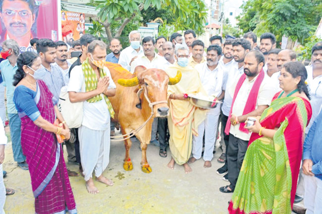 ఎమ్మెల్యే భూపాల్‌రెడ్డికి శుభాకాంక్షల వెల్లువ | Congratulations to MLA ...