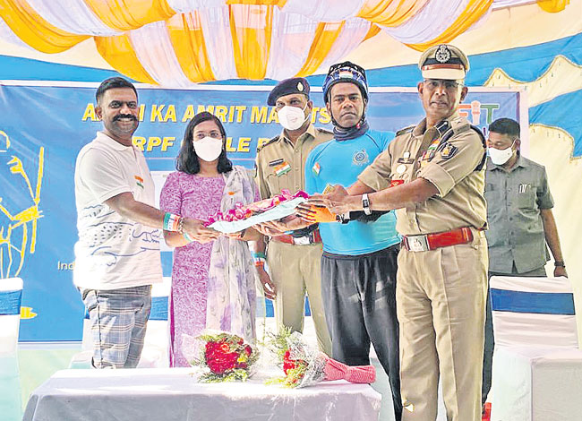 స్వాతంత్య్ర సమరయోధుల త్యాగాలు చిరస్మరణీయం | The sacrifices of the ...