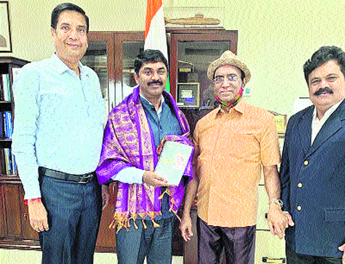 డీఆర్‌డీవో చైర్మన్‌తో సీఎంకే రెడ్డి భేటీ | drdo charman cmk reddy meet ...