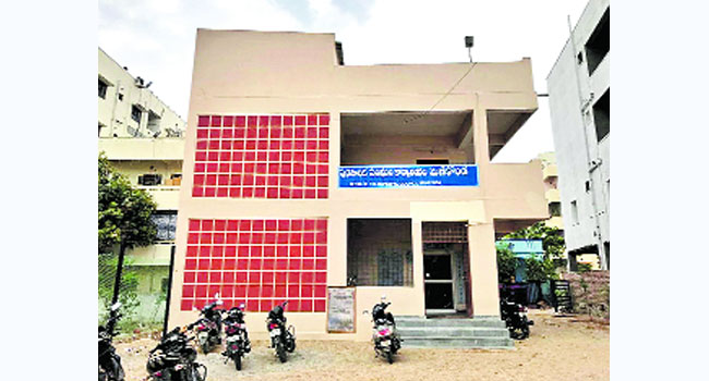 HYD : ‘Manikonda’ ప్రక్షాళన.. బిల్‌ కలెక్టర్లపై వేటు.. మేనేజర్‌ ఎవరో ...