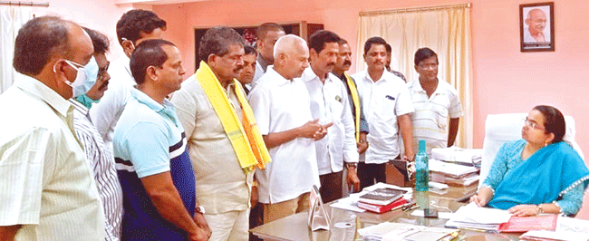 సంకిలి కర్మాగారానికి చెరకు | Sugarcane to the sankili factory-MRGS ...