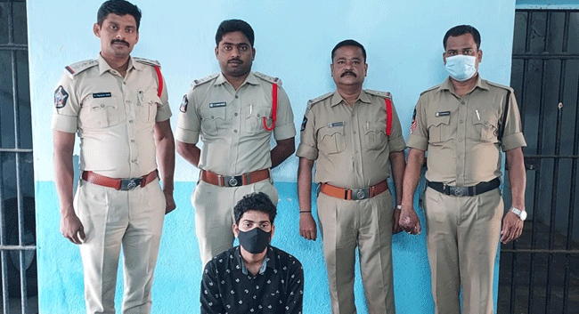 కలికిరి బ్యాంక్‌ ఆఫ్‌ బరోడా స్కాం కేసు సీబీ సీఐడీకి? | bob case teke up ...
