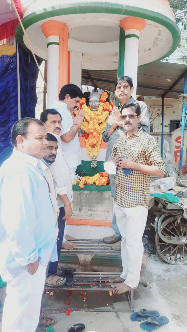 గాంధీ మార్గం అనుసరణీయం | The Gandhian path is applicable-MRGS-AndhraPradesh