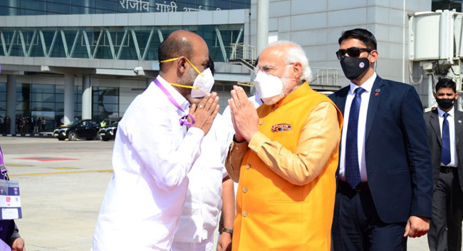సంజయ్‌ బండీజీ.. ఎలా ఉన్నారు?: మోదీ | Modi bandi sanjay BJP-NGTS-Telangana