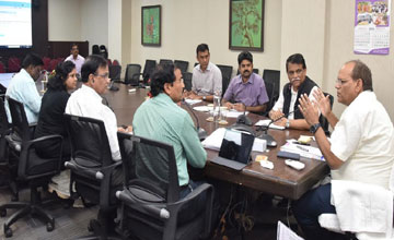 పట్టణ ప్రగతిని సమీక్షించిన చీఫ్‌ సెక్రటరీ | cs meeting