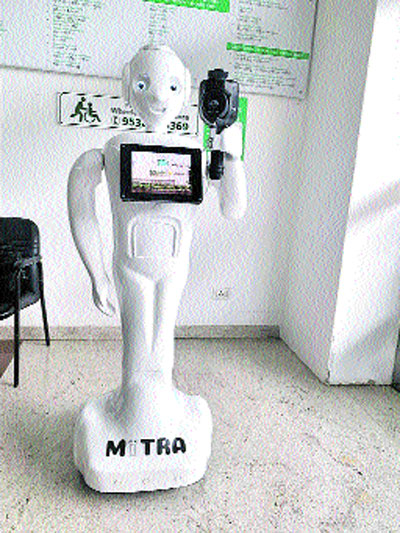 మిత్ర.. మహా ముదురు! | MITRA THE ROBOT IDENTIFIES HUMAN TEMPERATURE ...