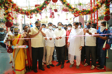 చింతల్‌లో సీఎంఆర్‌ షాపింగ్‌ మాల్‌ ప్రారంభం | cmr shopping mall new ...