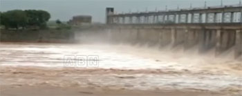 భద్రాద్రి కొత్తగూడెం జిల్లా: తాలిపేరు ప్రాజెక్టుకు భారీగా వరద నీరు ...