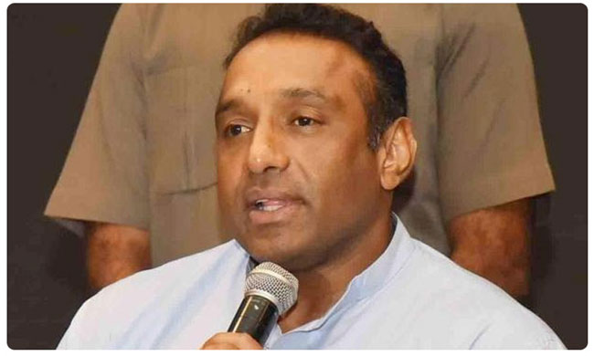 రాజీనామాలకు సిద్ధం: మేకపాటి | Minister Mekapati Gautam Reddy