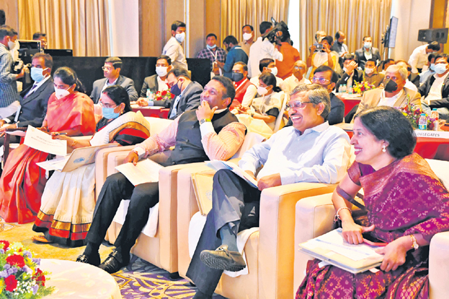 2వేల ఎకరాల్లో కాన్సెప్ట్‌ సిటీలు | Concept cities on 2 thousand acres