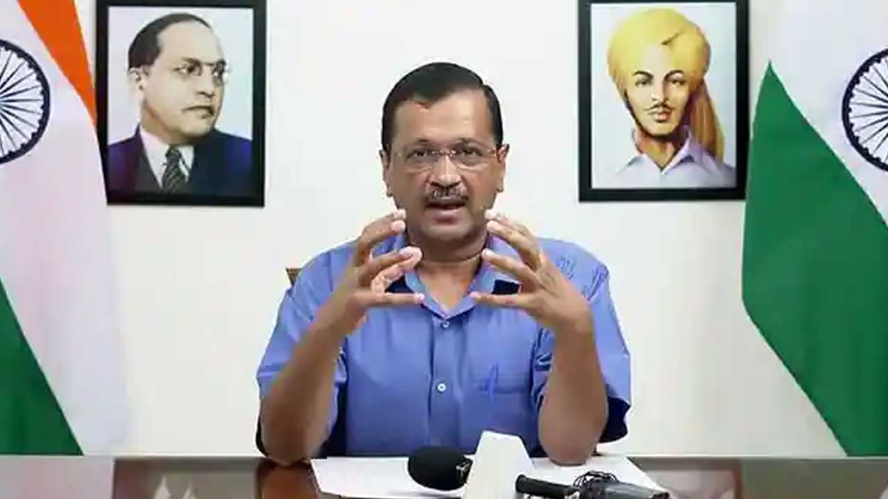 Gujarat assembly elections : భారీ తాయిలాలు ప్రకటించిన కేజ్రీవాల్ ...