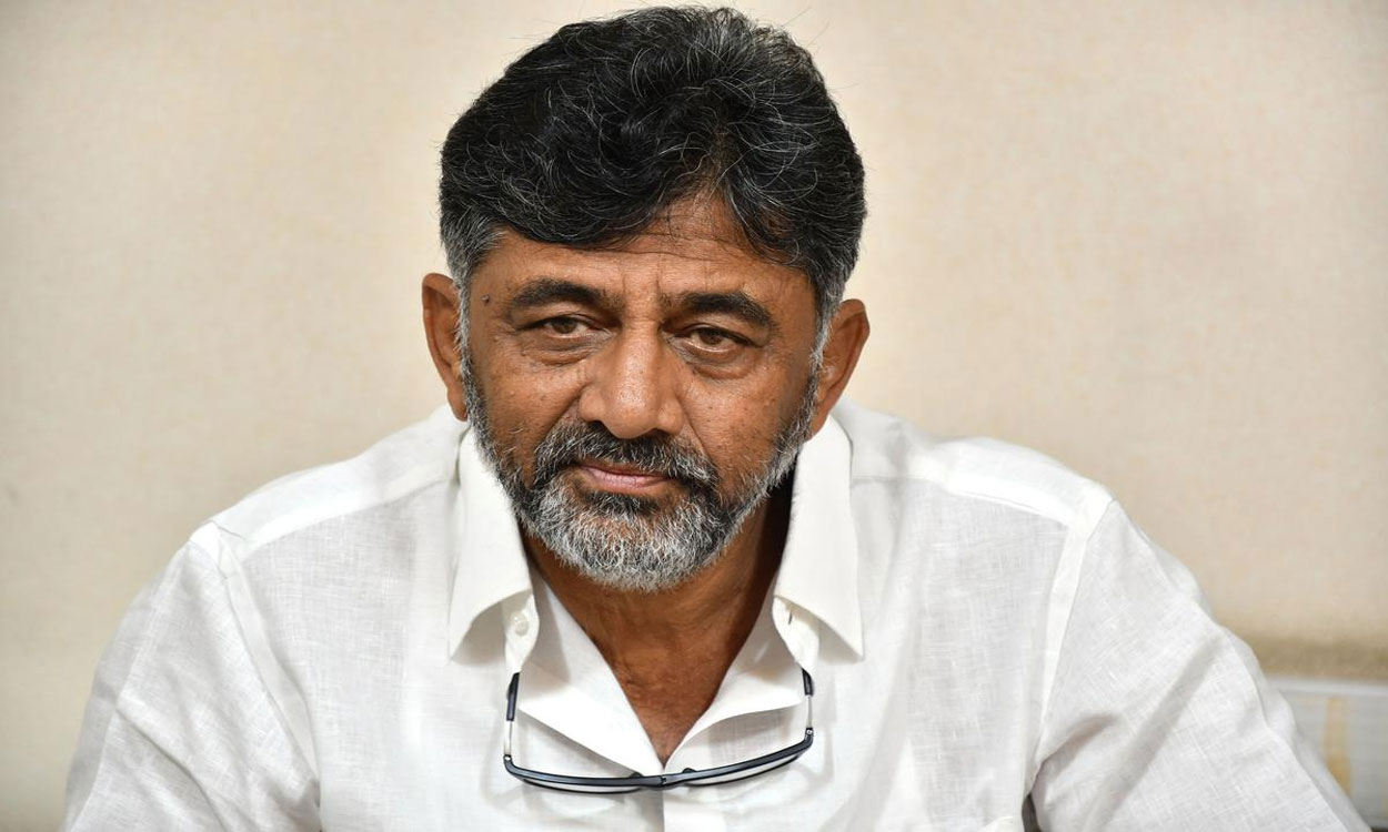 Shivakumar: మంత్రిపై మరోసారి కుసుమ పోటీ | Shivakumar: Another safflower ...