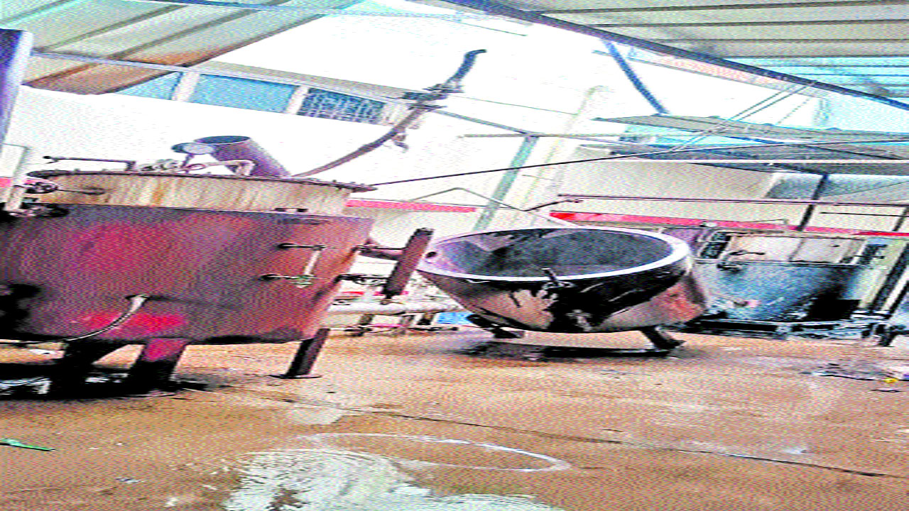 శ్రీశైలంలో పేలిన స్టీమ్‌ బాయిలర్‌ | An exploded steam boiler