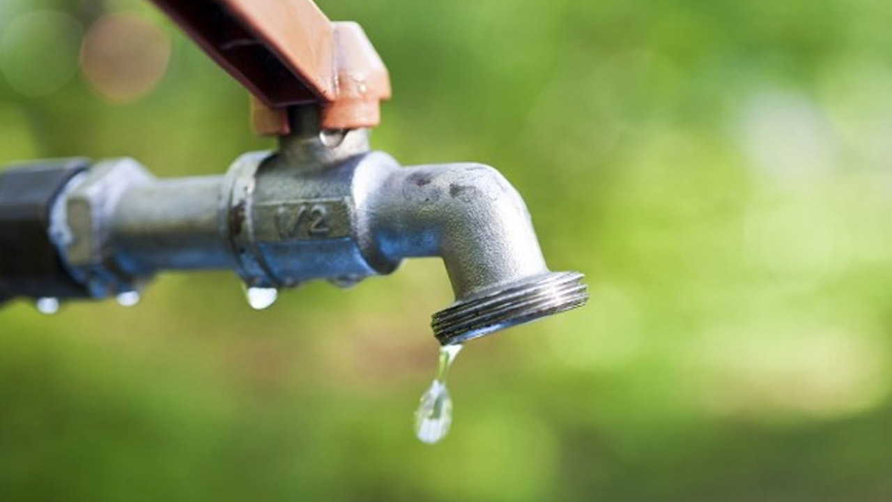 Drinking water : తాగునీటి కోసం సవాళ్లే | Drinking water problems in the AP