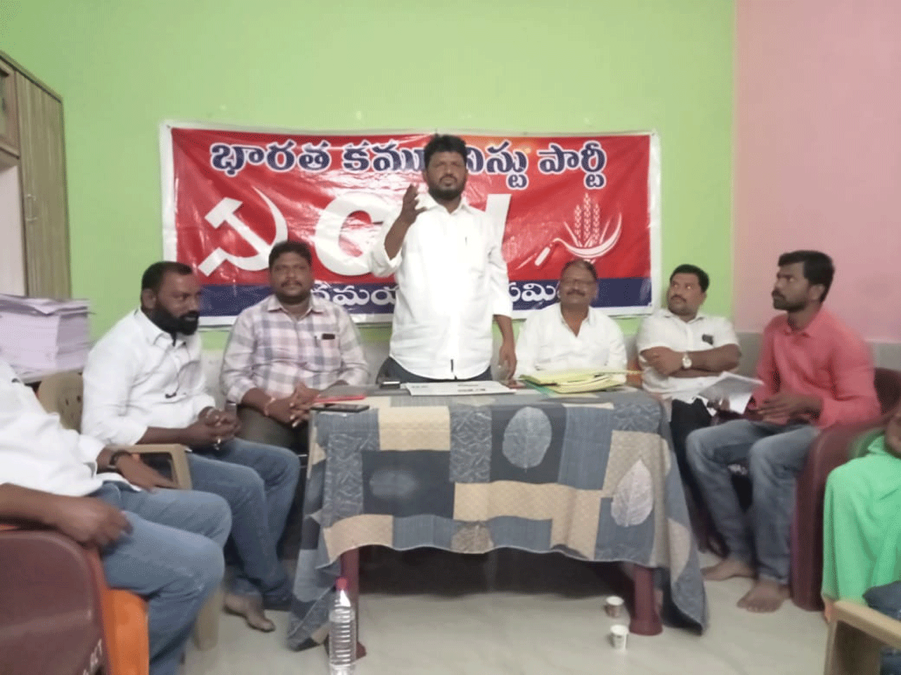 దేశాన్ని కాపాడాల్సిన బాధ్యత వామపక్షాలదే : ఈశ్వరయ్య | It is the Left's ...