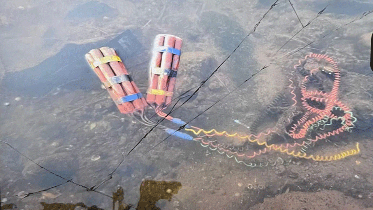 Explosive device:రాయగడ్‌లో కలకలం... నదిపై వంతెన వద్ద పేలుడు పదార్థాలు ...