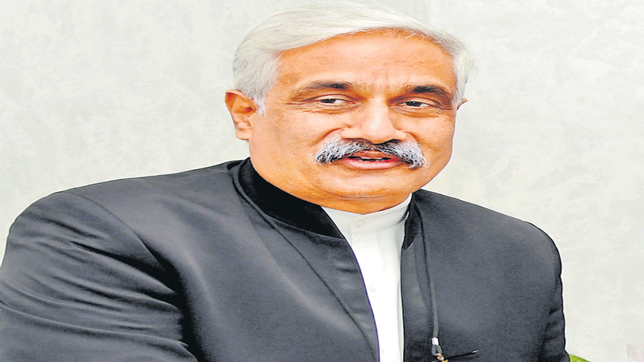 సమీర్‌శర్మ కోసం ఎన్నెన్ని విన్యాసాలో! | Sameer Sharma New post as Chief ...