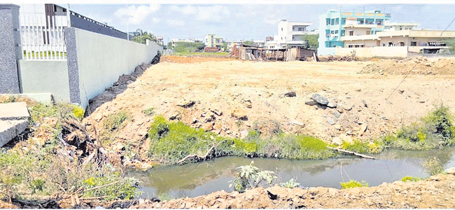 మాన్యం భూములు మటాష్‌ | Manyam Lands Matash