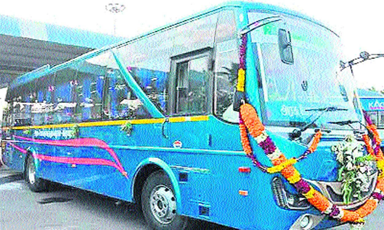 Buses: కొత్తగా వెయ్యి బస్సులు | Buses: A thousand new buses ksv