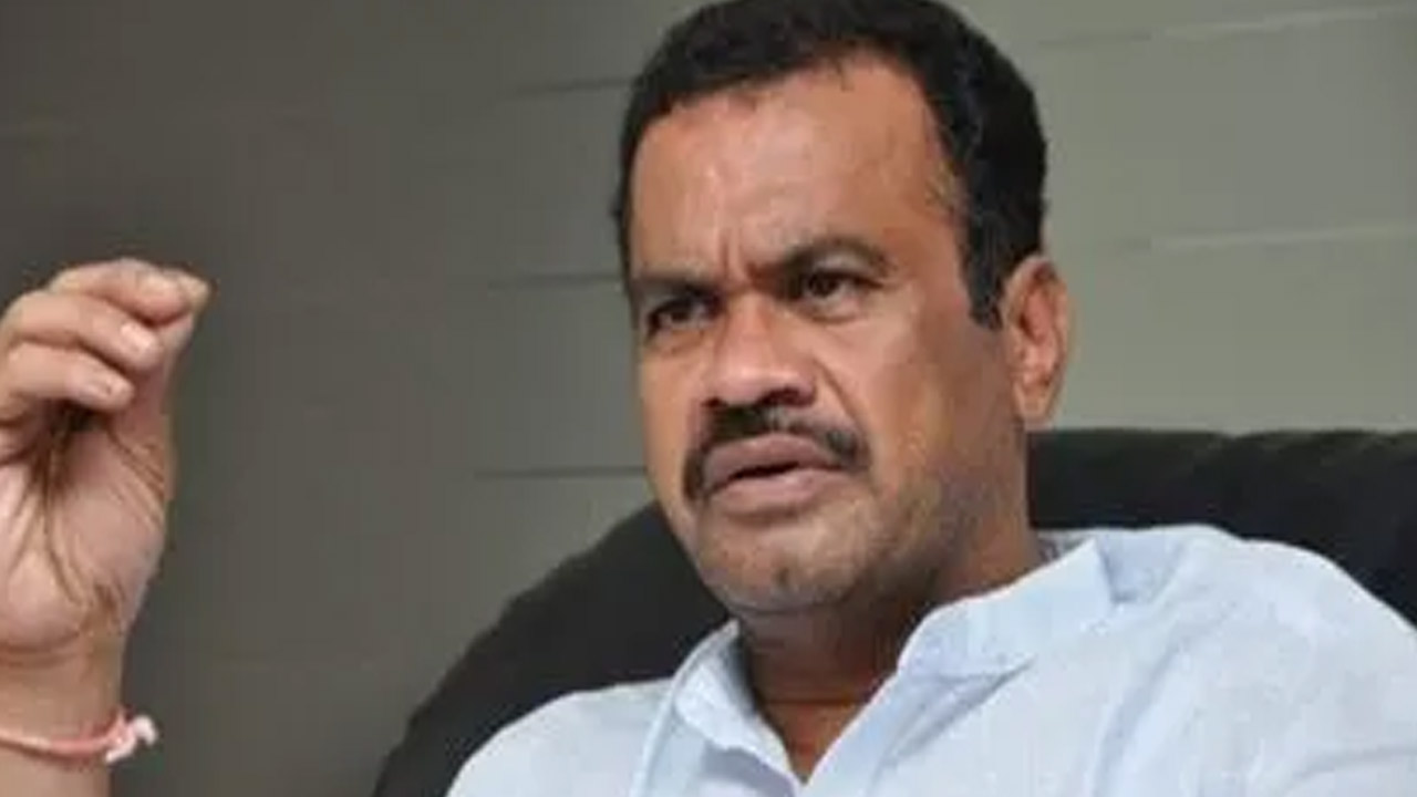 MP Komati Reddy Venkat Reddy: మంత్రి పదవినే చెప్పుతో సమానంగా వదిలేశా ...