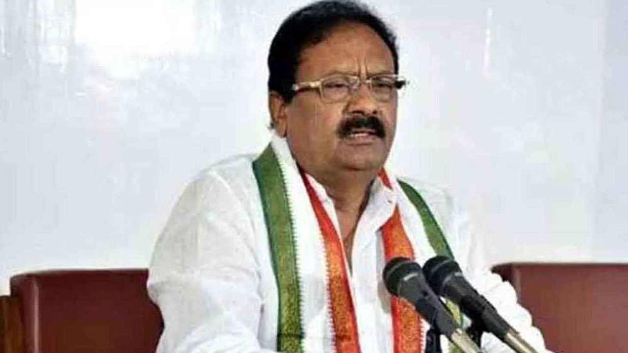 Shabbir Ali: కాంగ్రెస్ వార్‌రూంపై పోలీసుల దాడి దుర్మార్గం | congress ...