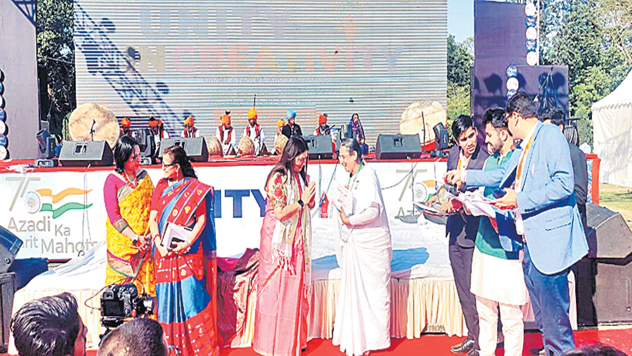 రాష్ట్ర స్థాయి రంగోలీ పోటీల్లో మొదటి స్థానం | 1st place in state level ...