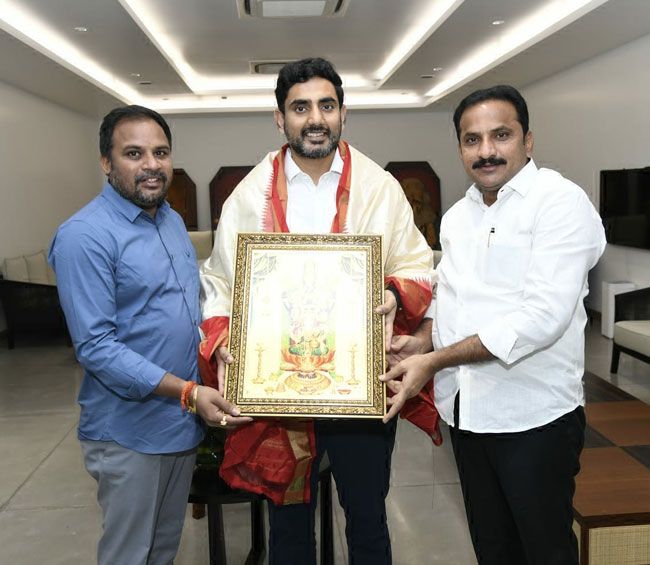 లోకే్‌షను కలిసిన నాగేశ్వరరావు | inturi rajesh meet to nara lokesh in ...
