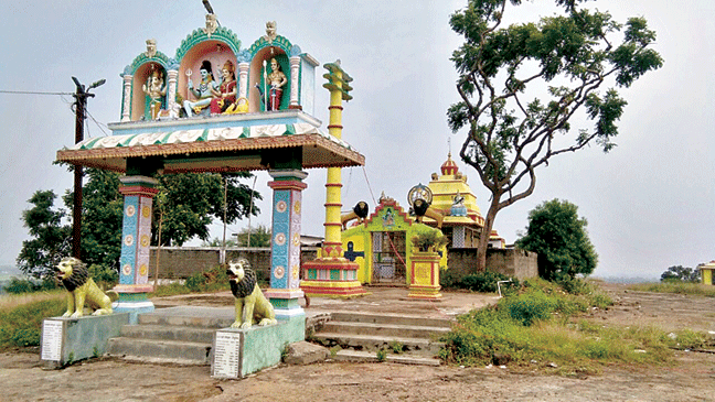 ఏకశిలా.. మనసు దోచేలా | Ekasila.. to steal the mind