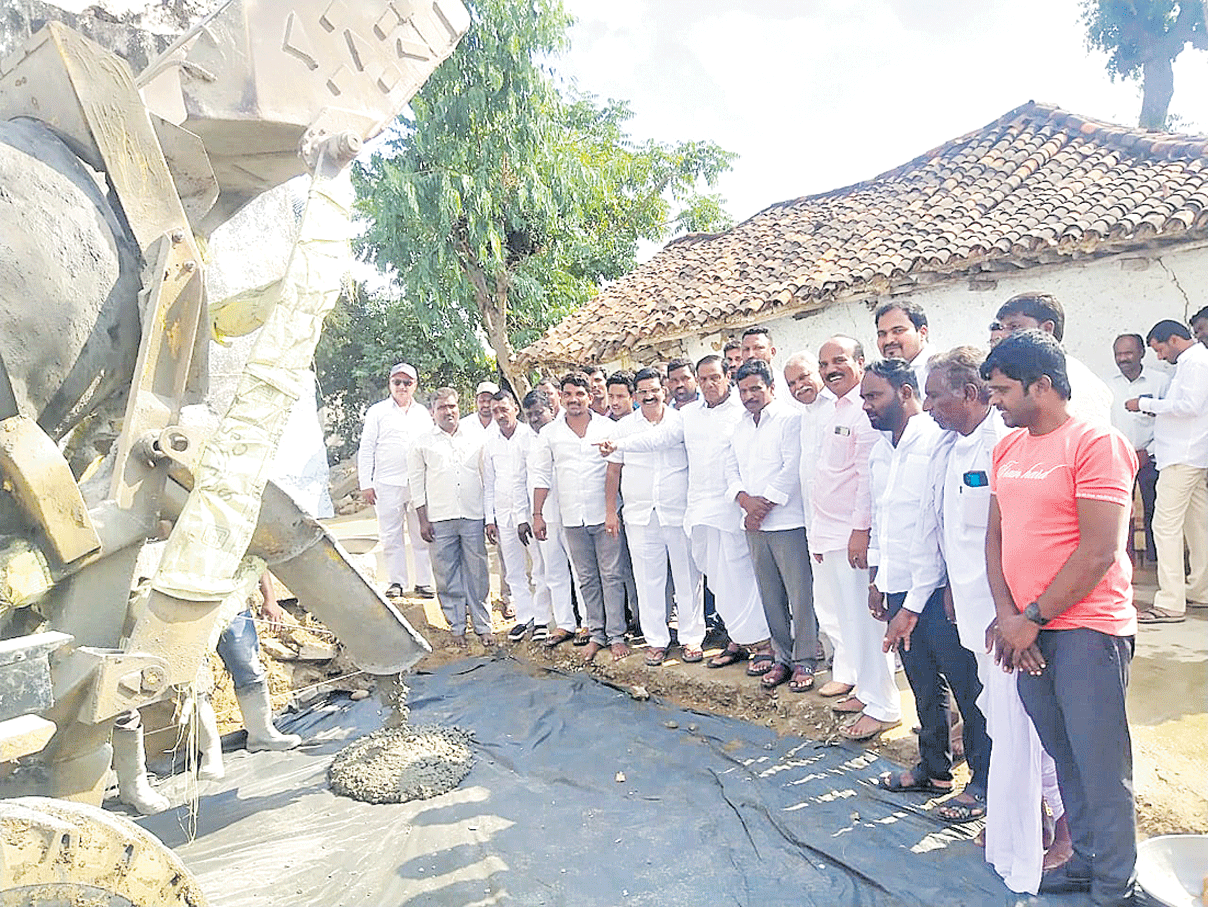 గ్రామాల అభివృద్ధికి పెద్దపీట: ఎమ్మెల్యే మదన్‌రెడ్డి | Peddipeta for the ...