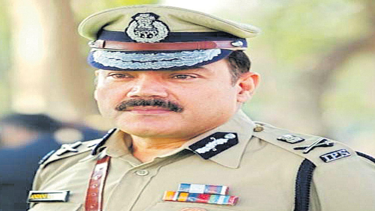 డీజీపీ అంజనీకుమార్‌ పరిస్థితేంటి..? | What is the situation of DGP ...