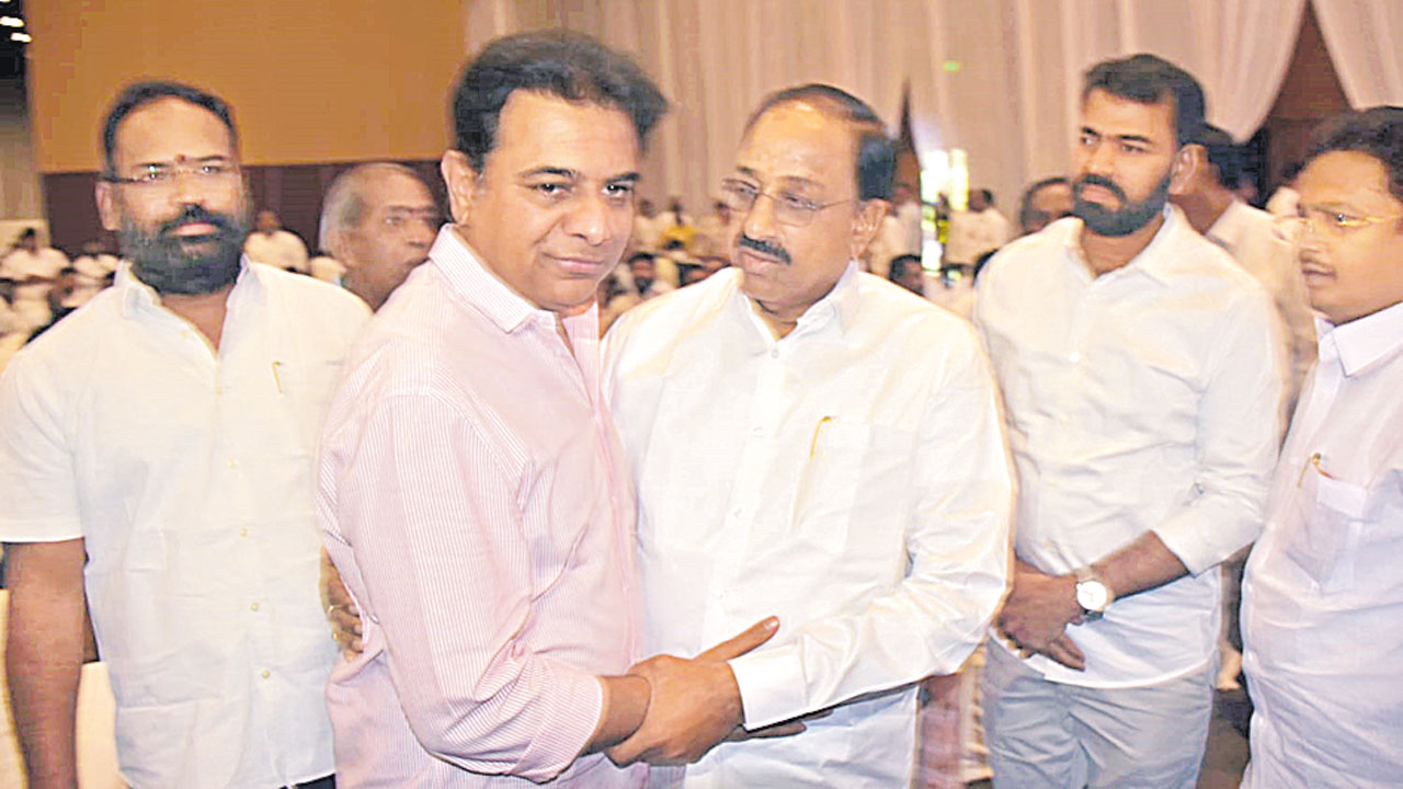 4 లక్షల మందితో బీఆర్‌ఎస్‌ సభ! | BRS meeting with 4 lakh people