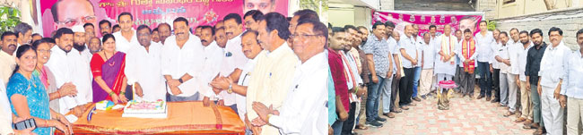 ప్రజల కోసం తపనపడే వ్యక్తి సుఖేందర్‌రెడ్డి: అమితరెడ్డి | Sukhender Reddy ...