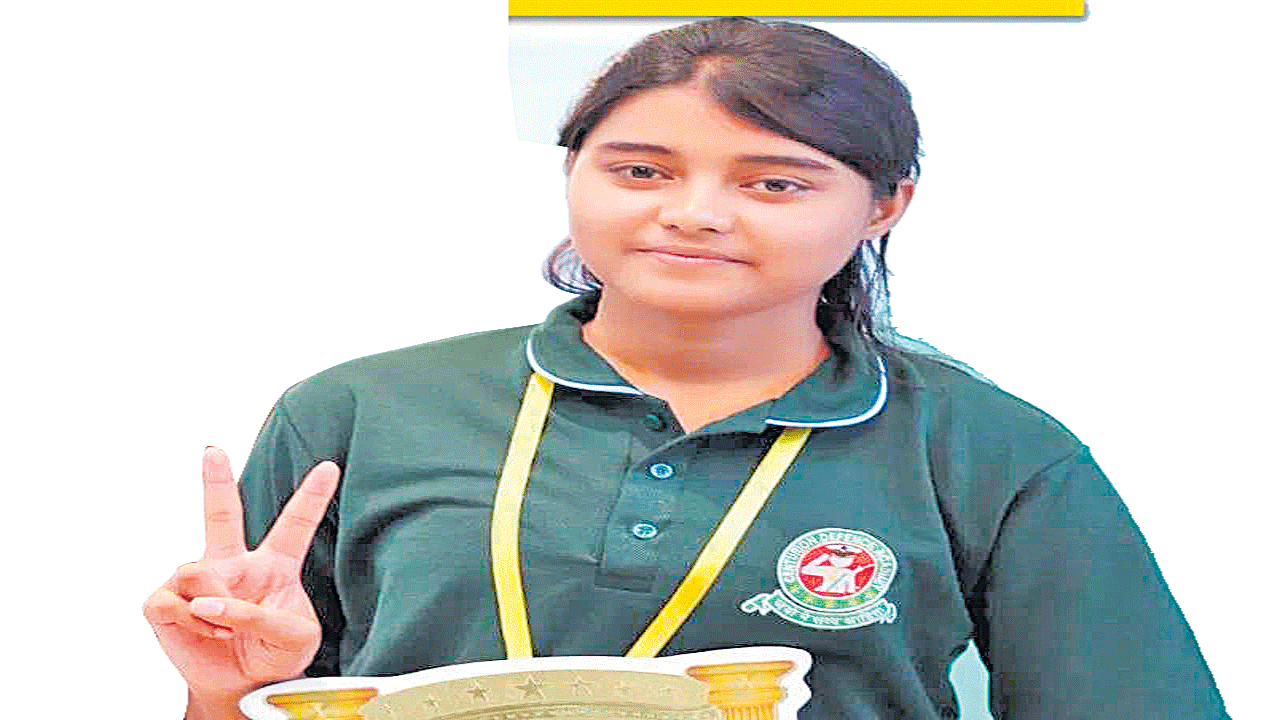 Muslim pilot : దేశంలో తొలి ముస్లిం పైలట్‌ | First Muslim pilot in the ...