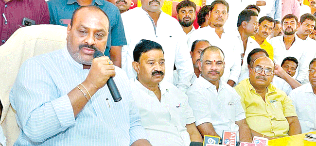 రచ్చబండ వేదికగా.. | Rachabanda as the stage..