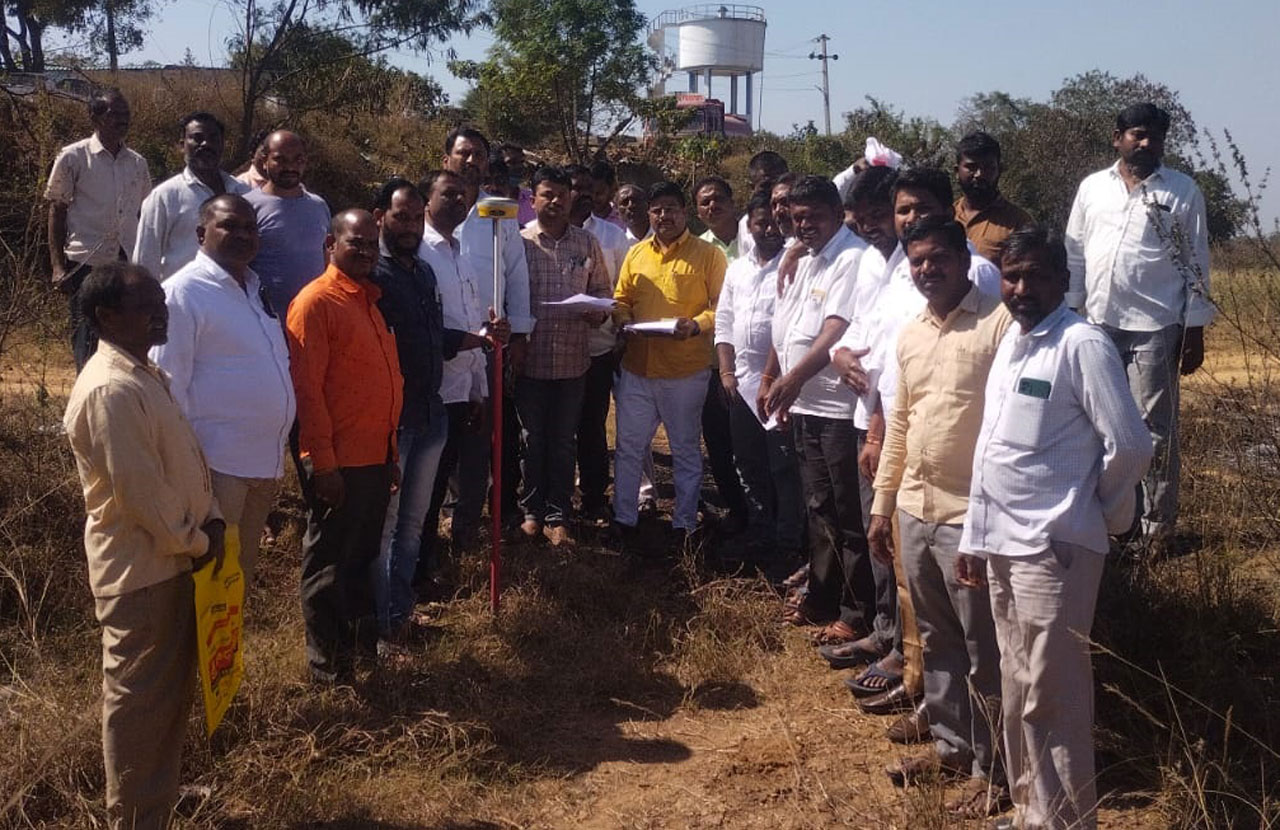 అన్నారం సర్వేనంబర్‌ 261లో రెండోరోజూ భూసర్వే | Second day land survey in ...