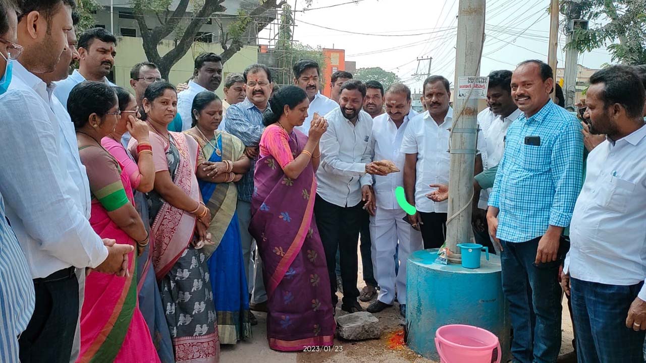 సిరిసిల్లను ఆదర్శ పట్టణంగా తీర్చిదిద్దుతాం | Let's make Sirisilla an ...